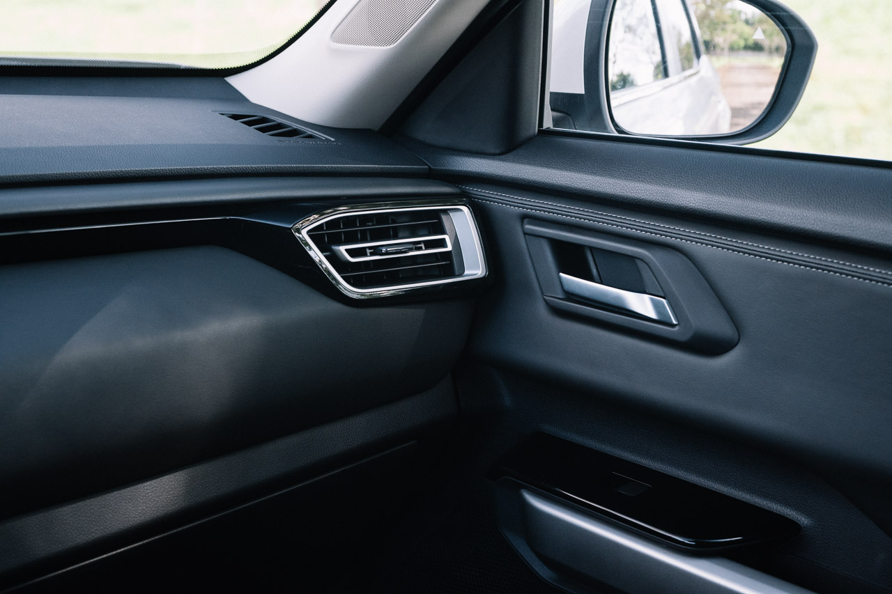 Mitsubishi Destinator 1.5 GLS Turbo CVT: The middle child star - TheAutoPH